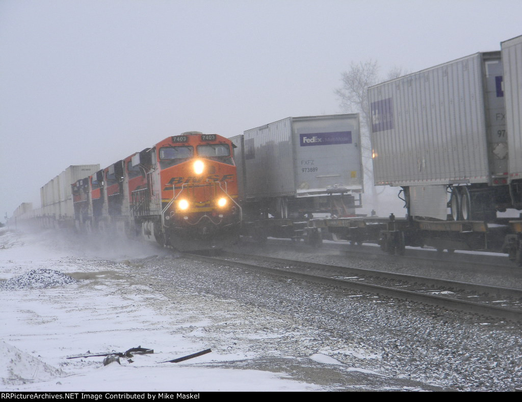 BNSF 7403 FIRST SNOW FOR ME